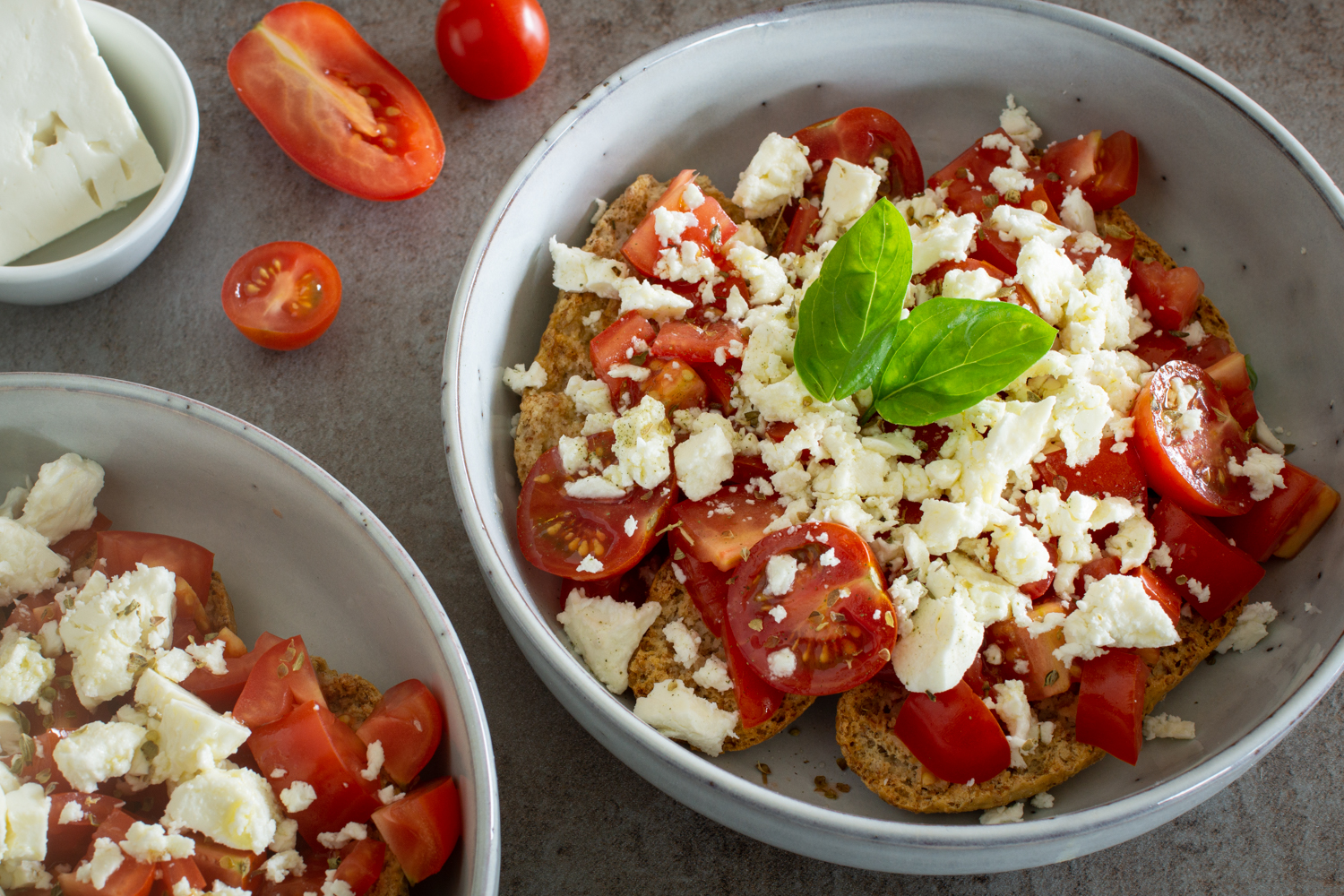 Griechisches Dakos - 10 Minuten Rezept! - LieberBacken