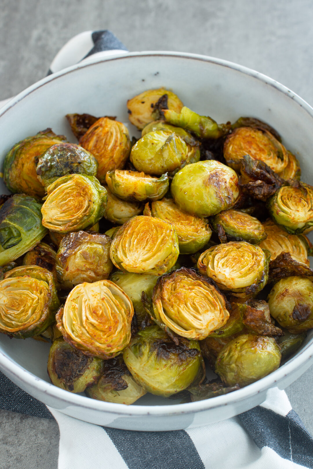 Gerösteter Rosenkohl vom Blech - LieberBacken